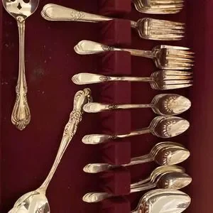 Rogers Brothers | Dining | 847 Rogers Brothers Adoration Silver Plated ...